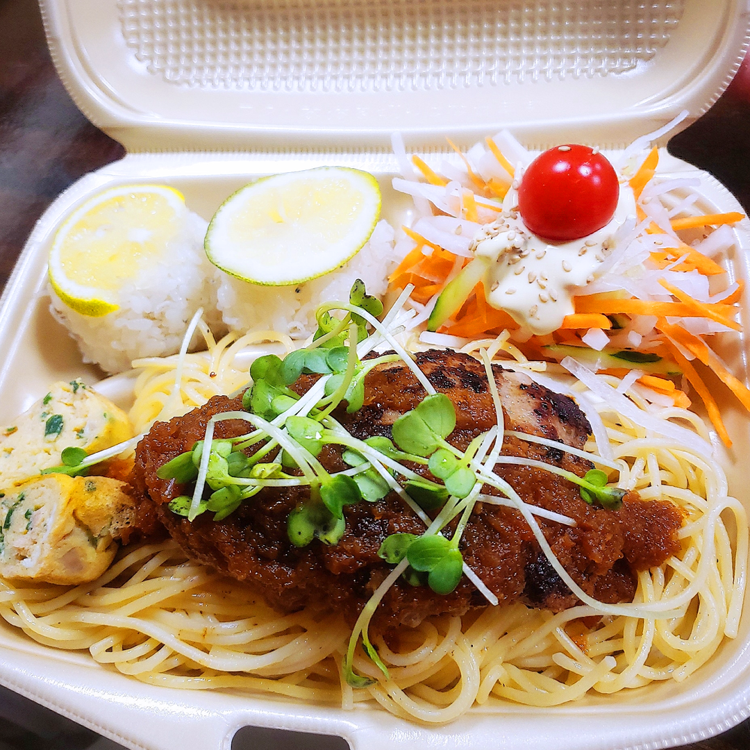 間借り食堂 MACO | comerne